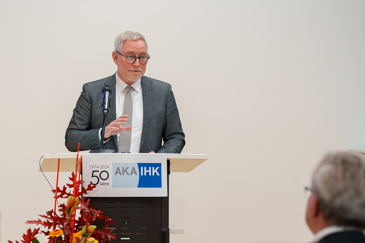 Aufgabenstelle AkA: IHK-Prüfungen für ganz Deutschland | IHK Nürnberg ...